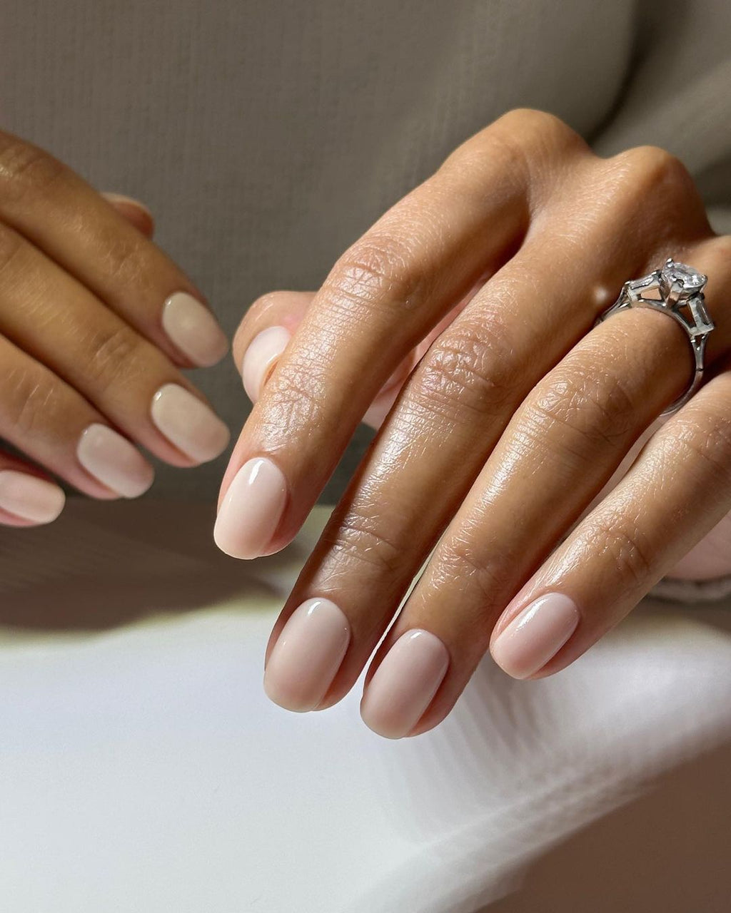 How To Get The Clean Girl Aesthetic Manicure – Bio Sculpture